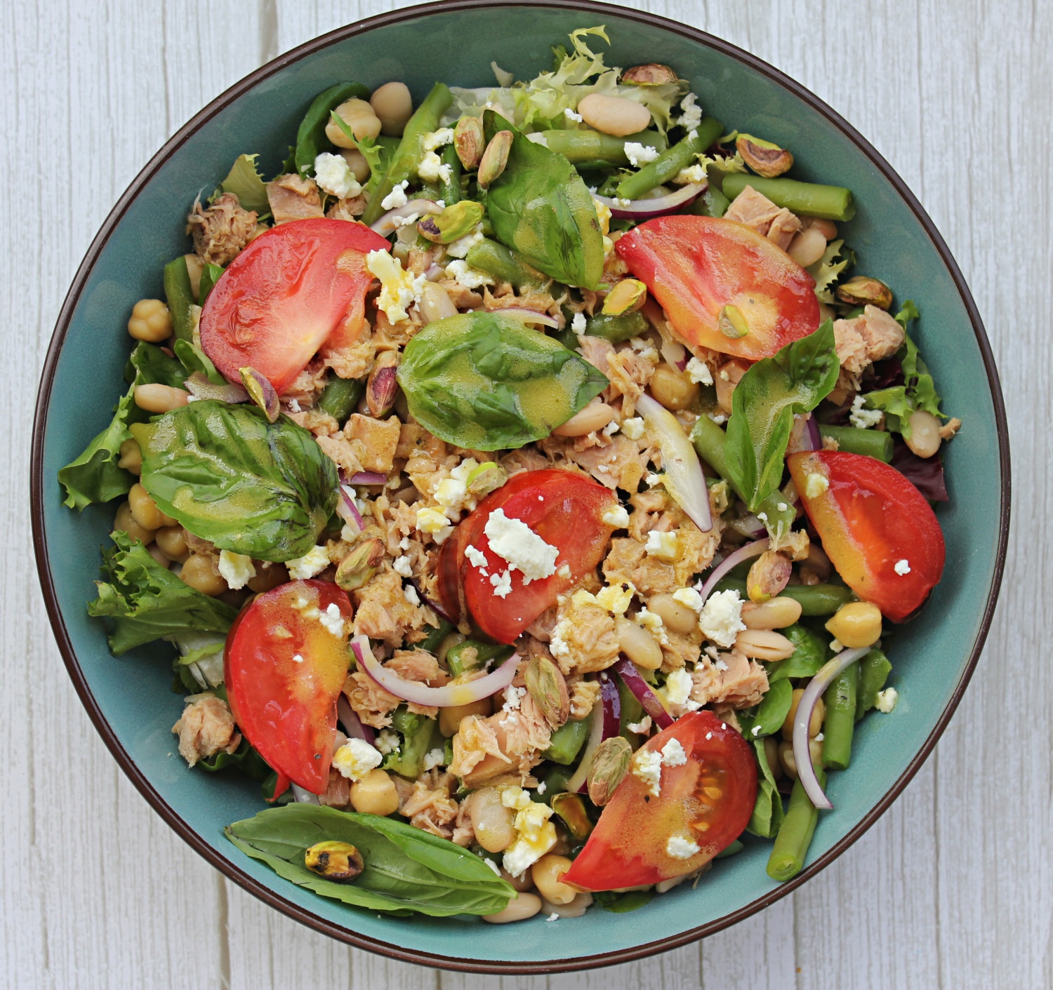 Mediterranean Tuna Bean Salad (Ready in 15 Minutes) - Tasty Recipes and ...